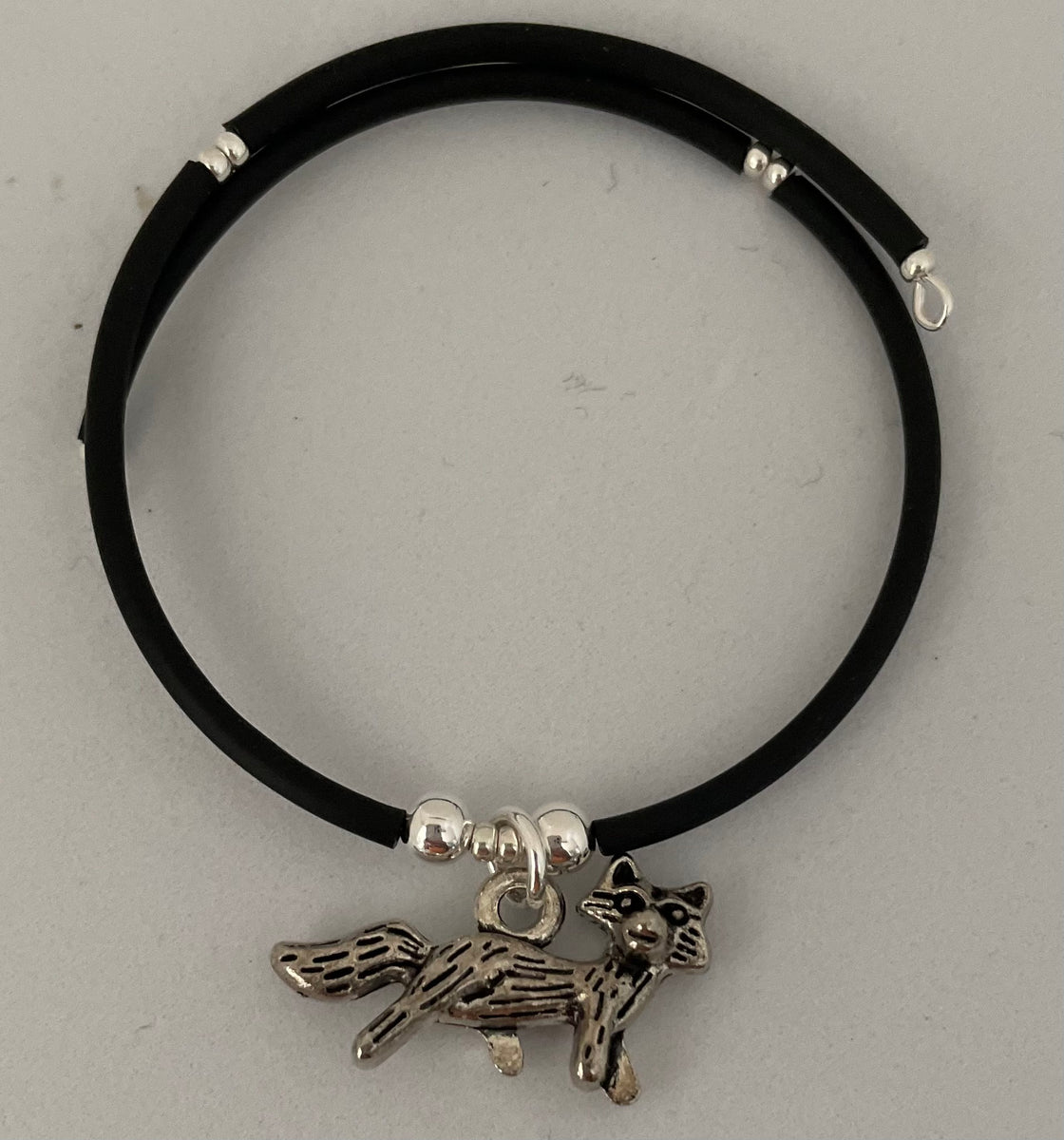 Jet Tube- Silver Fox Charm – Chappy Girls